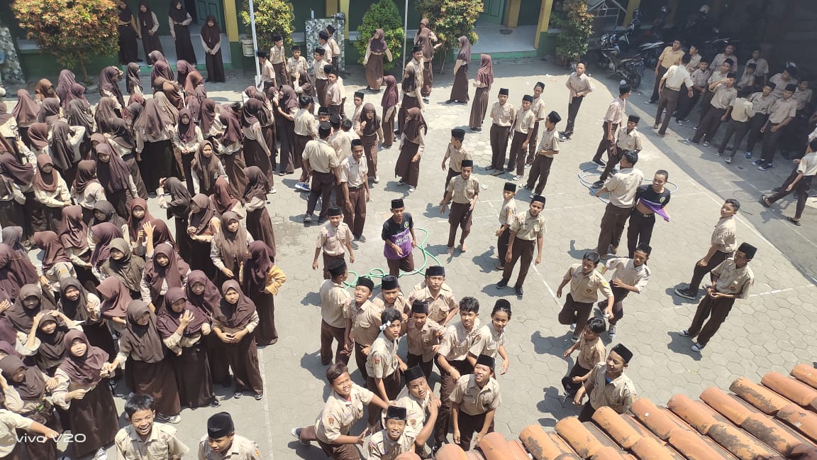 TRADISI UDIK UDIKAN RABU PUNGKASAN, LESTARIKAN KEARIFAN LOKAL | MTs ...