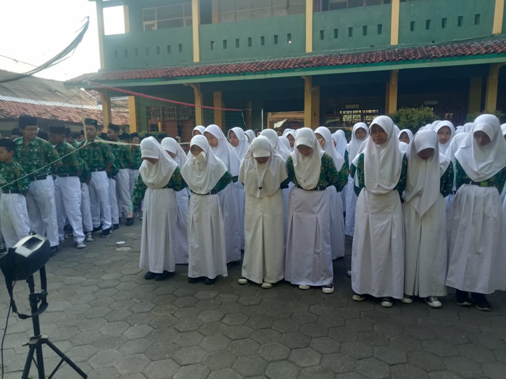 PERINGATI HARLAH LP MA'ARIF NU, MTs SALAFIYAH AL MUTTAQIN ADAKAN DOA ...