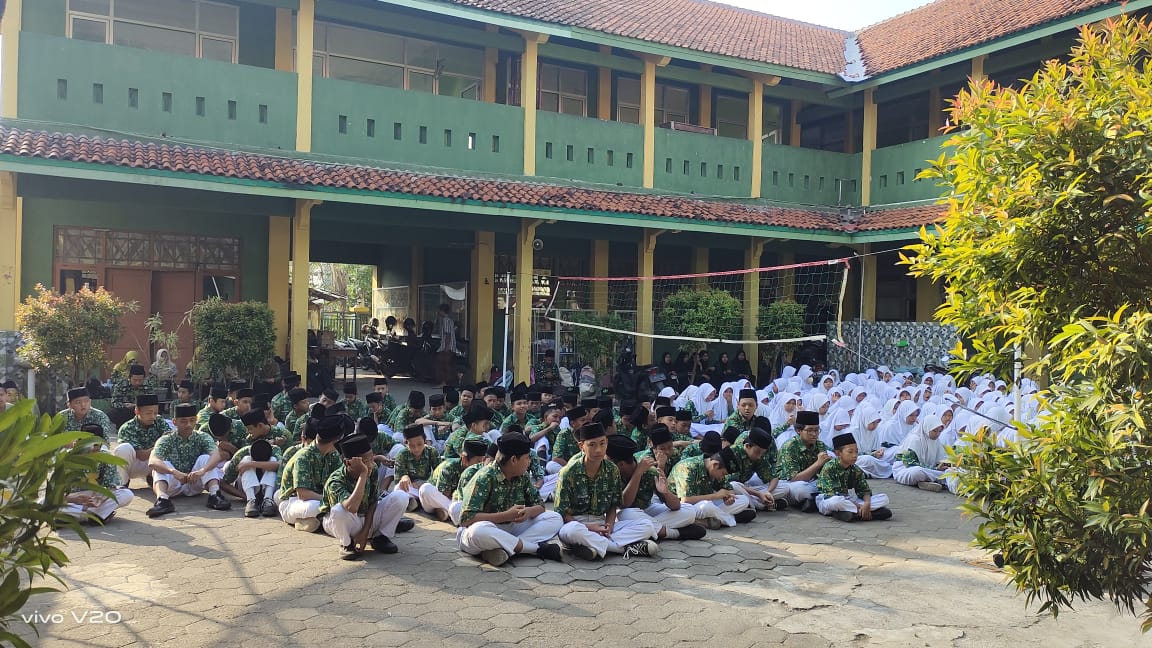 PERINGATI HARLAH LP MA'ARIF NU, MTs SALAFIYAH AL MUTTAQIN ADAKAN DOA ...